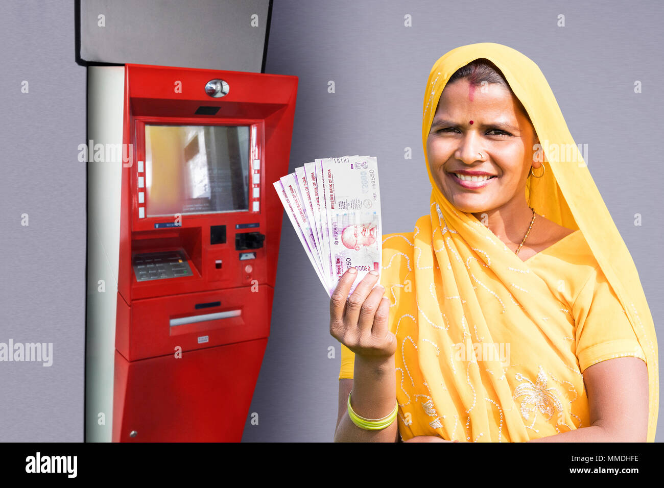 Female at atm hi-res stock photography and images - Alamy