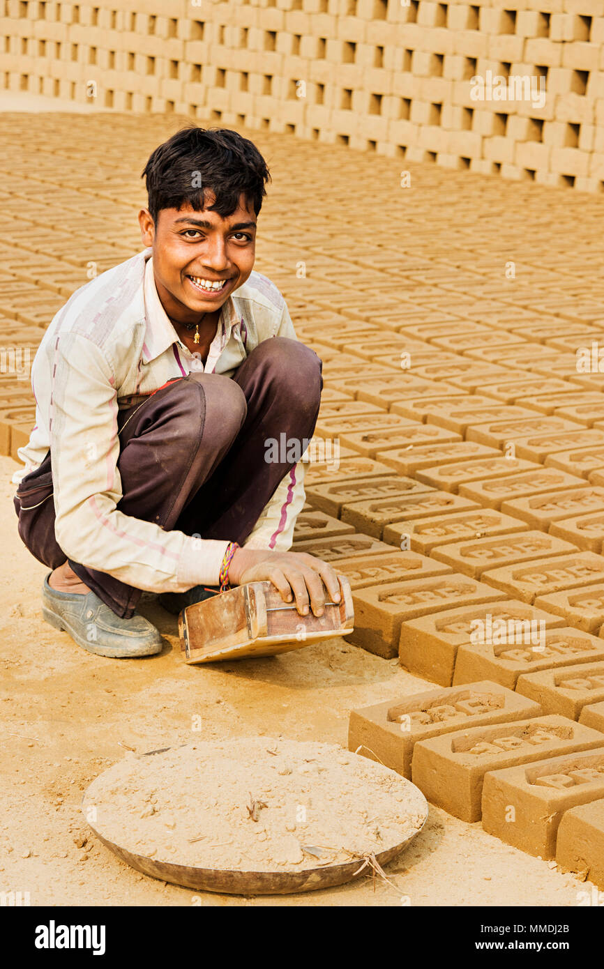 Brick factory pradesh india hi-res stock photography and images - Alamy