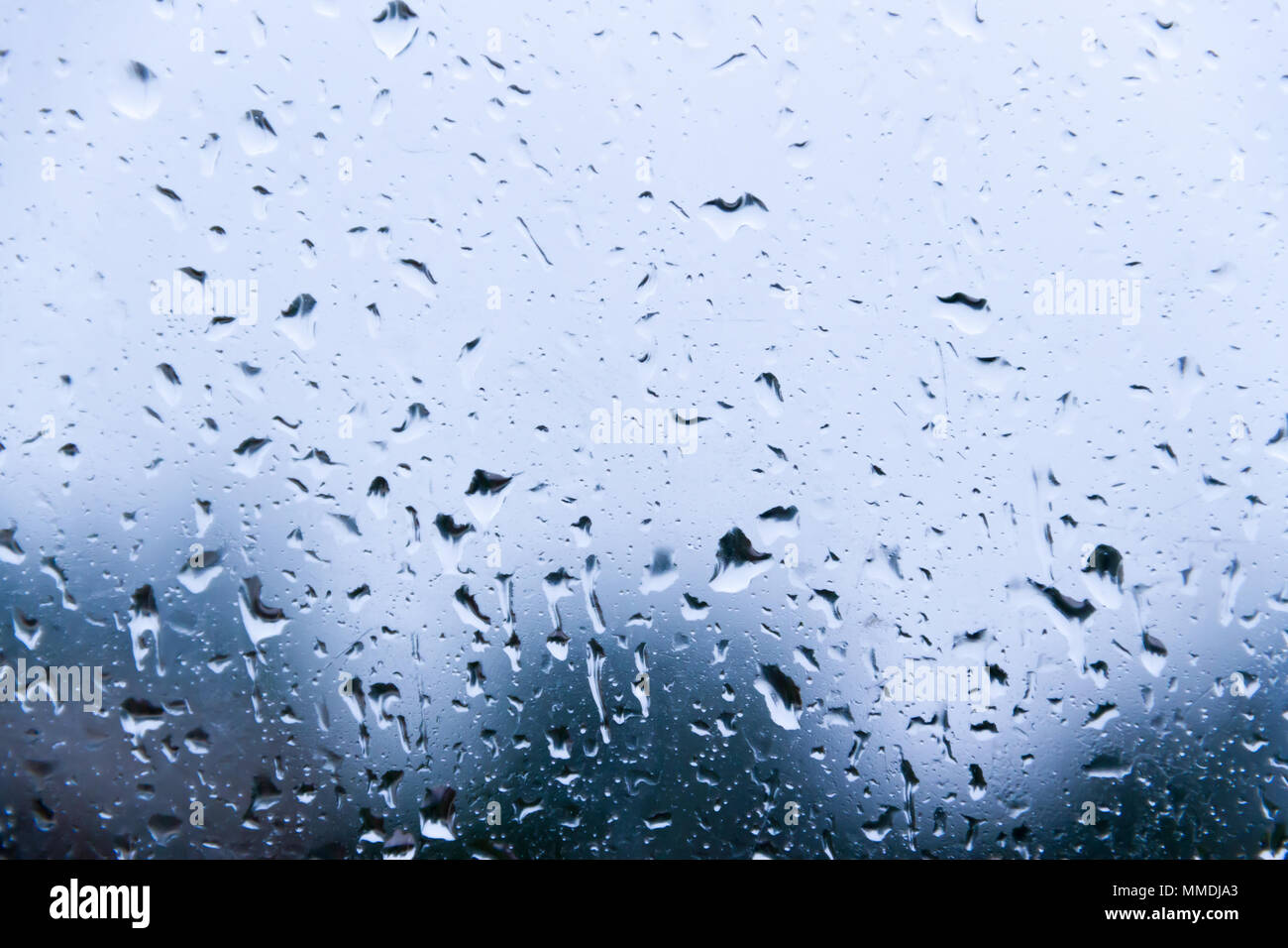 Wet glass texture hi-res stock photography and images - Alamy