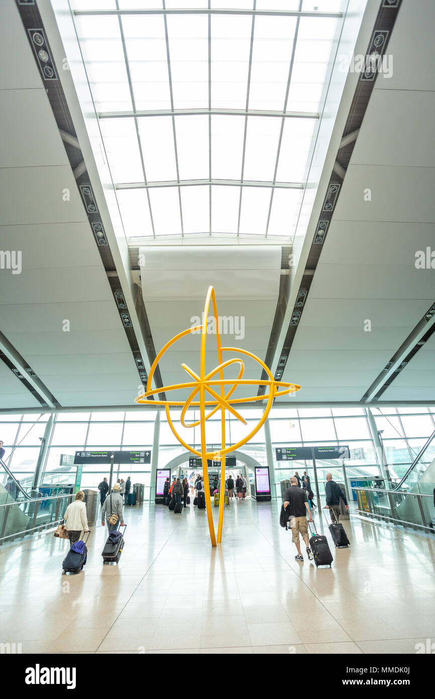 Glass sculpture in dublin hi-res stock photography and images - Alamy