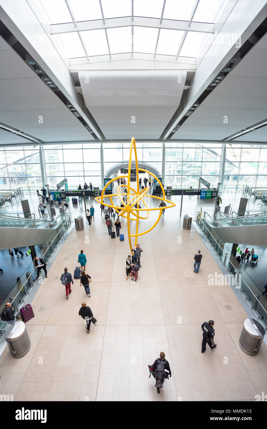 Glass sculpture in dublin hi-res stock photography and images - Alamy