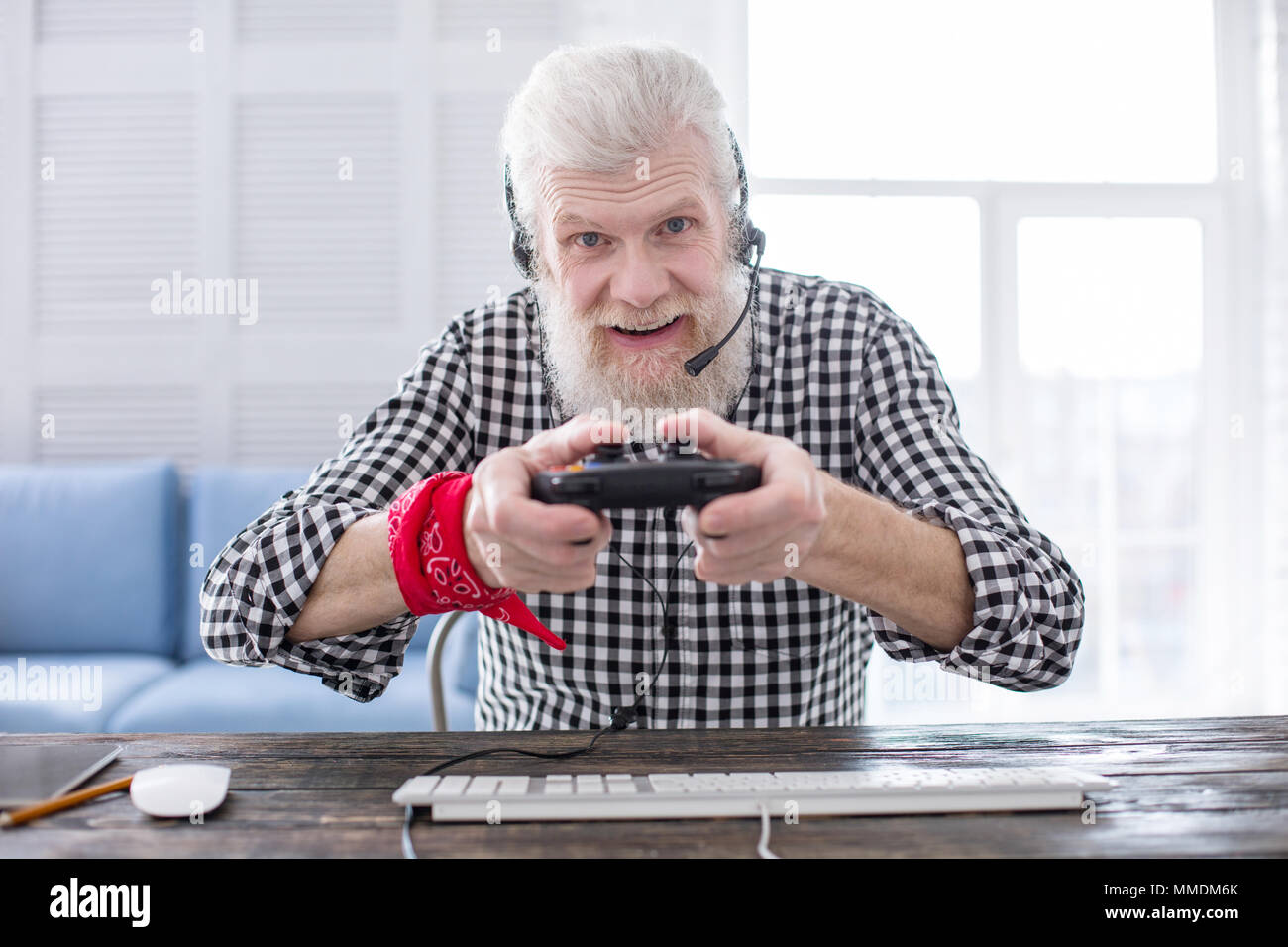 Social controller hi-res stock photography and images - Alamy