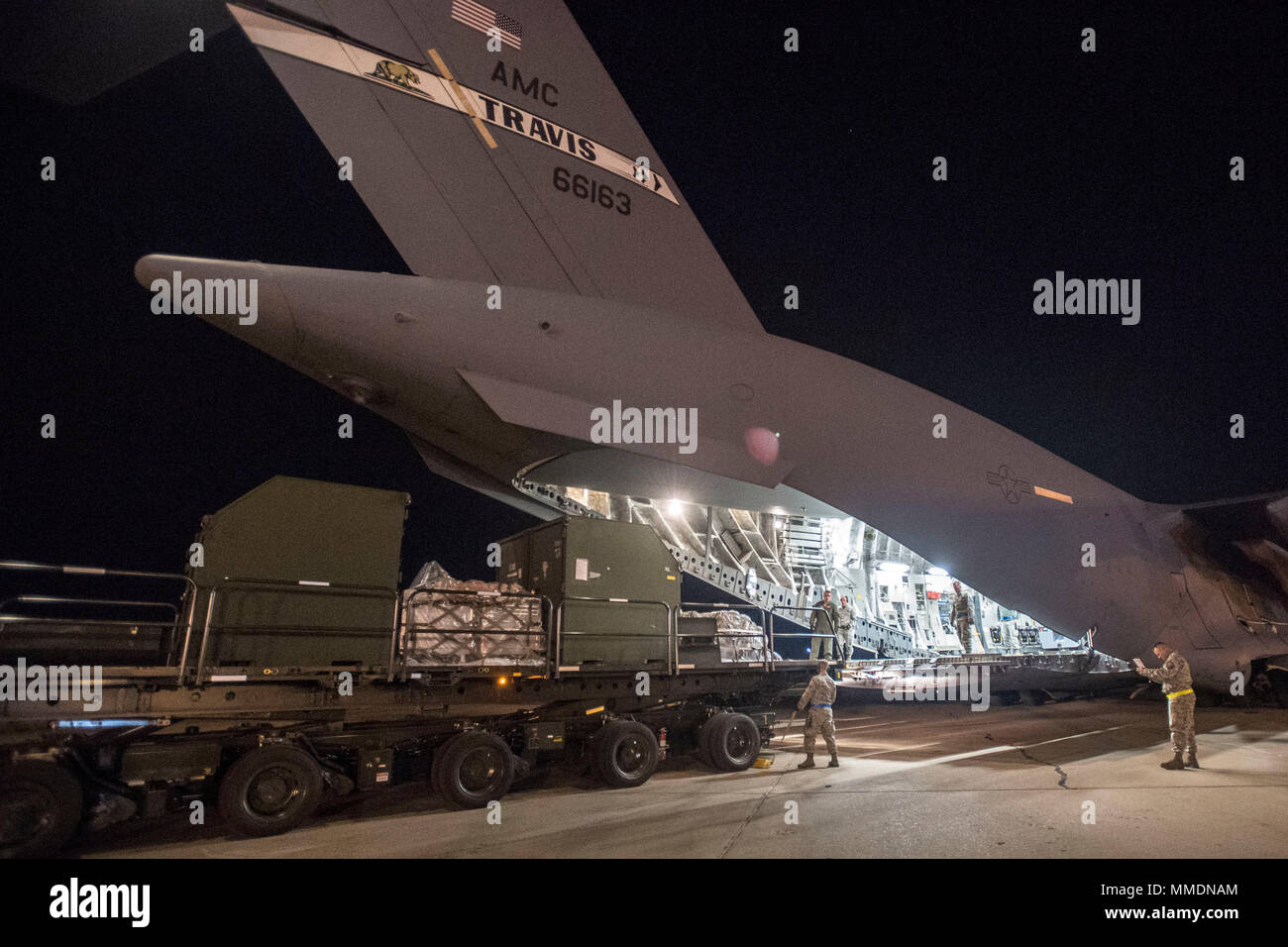 Tunner 60k aircraft cargo loader hi-res stock photography and images ...