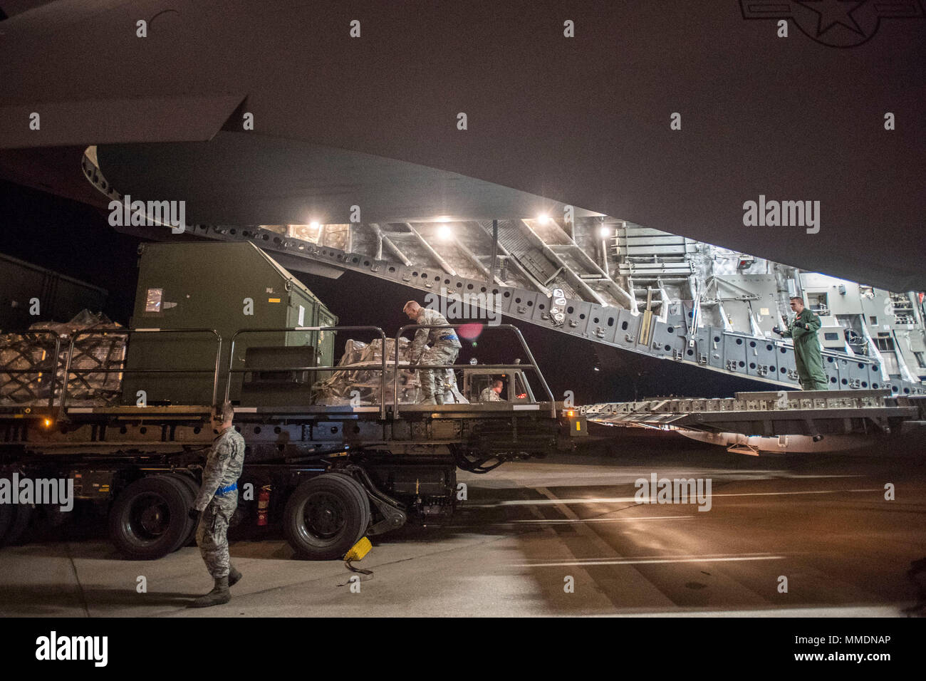 Tunner 60k aircraft cargo loader hi-res stock photography and images ...