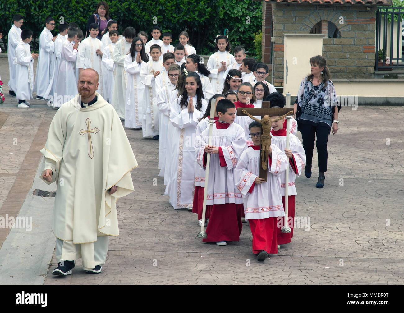 Communion children hi-res stock photography and images - Alamy