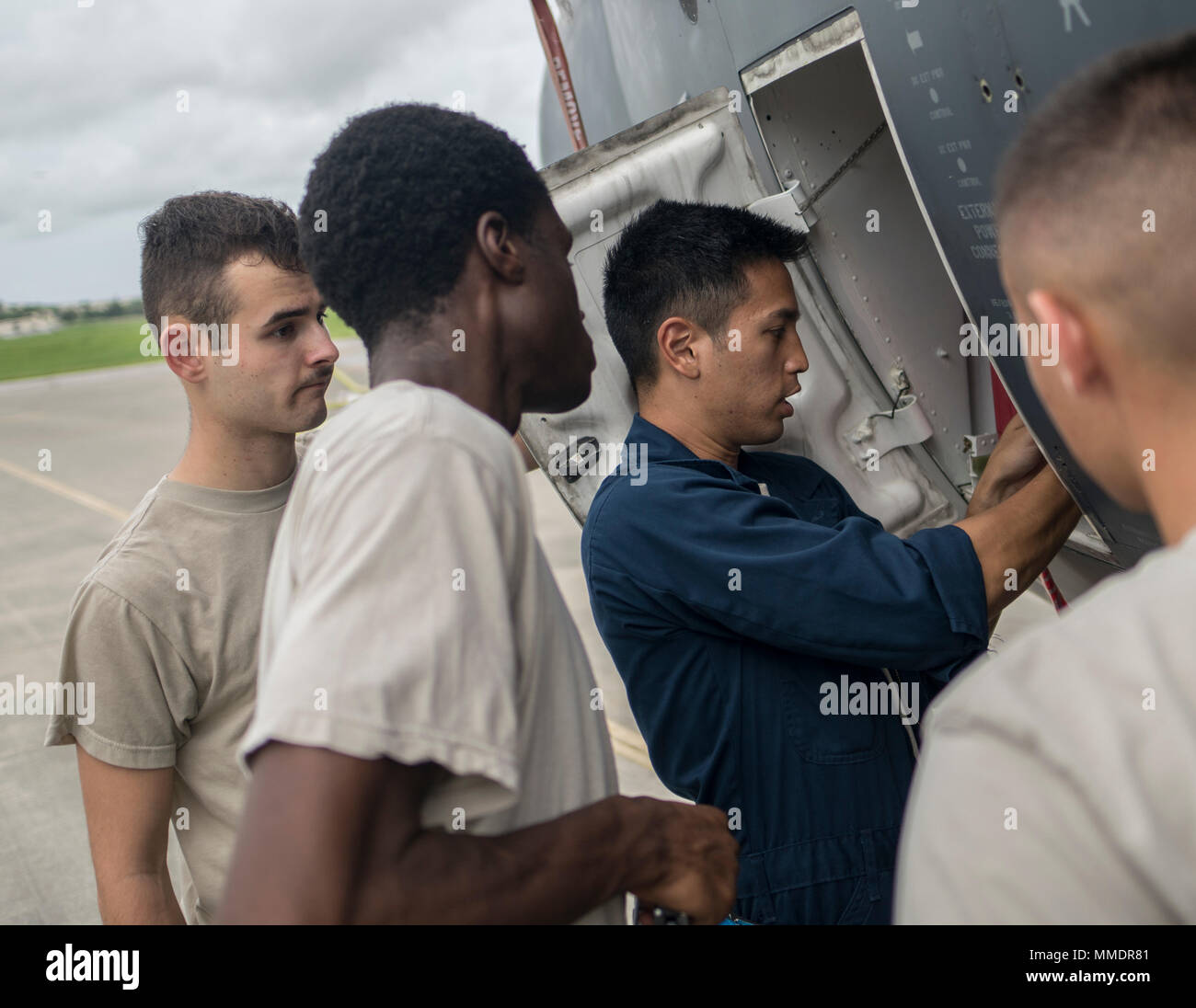 353rd special operations maintenance squadron hi-res stock photography ...