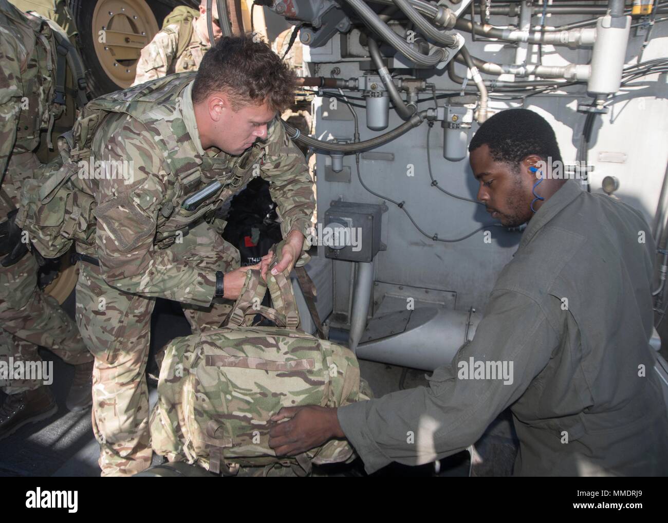 171021-N-PM250-1138 ATLANTIC OCEAN (Oct. 21, 2017) Mne. Tomos Dilliway ...