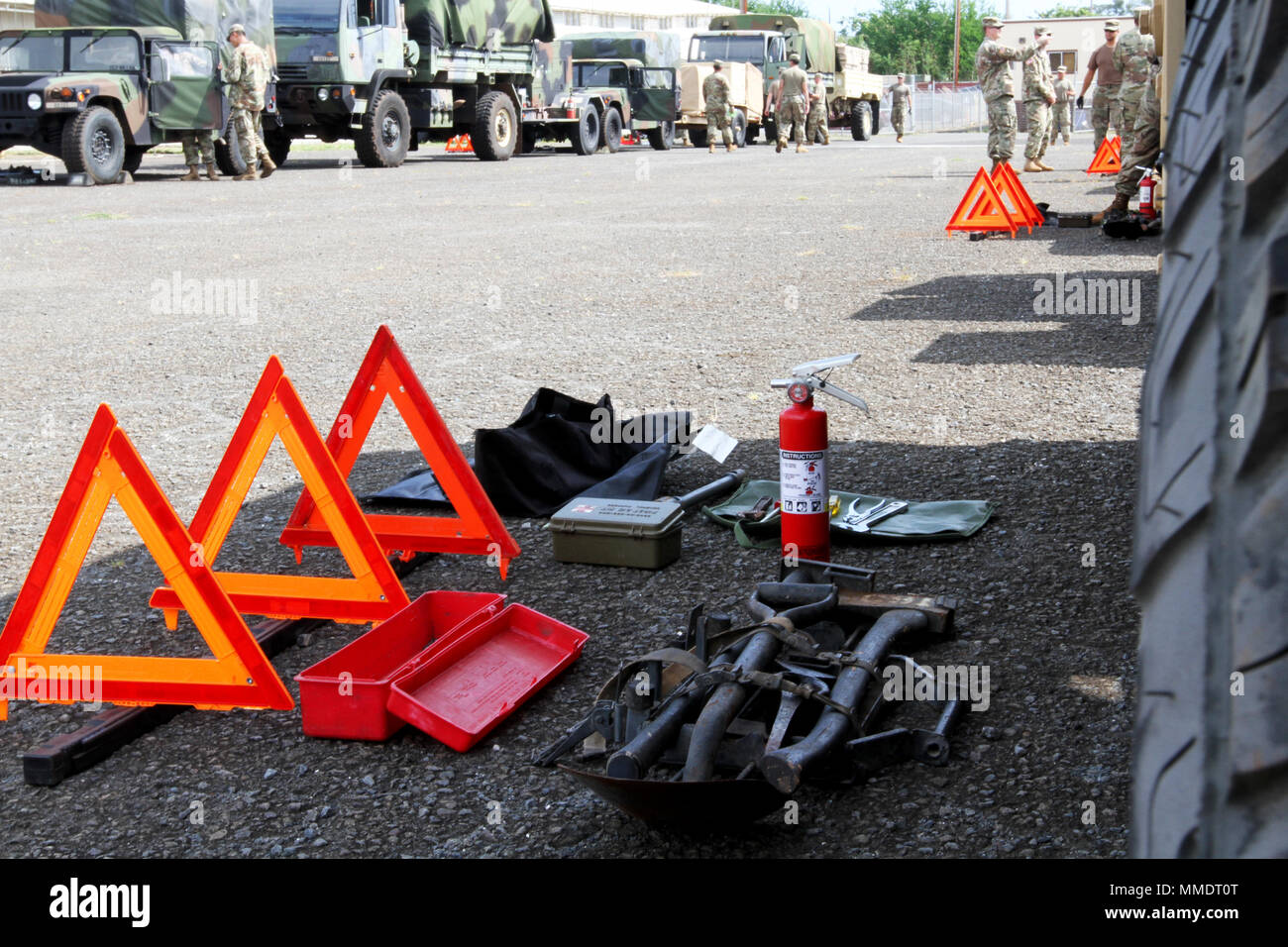 Soldiers with Headquarters and Headquarters Battery, 94th AAMDC conduct ...