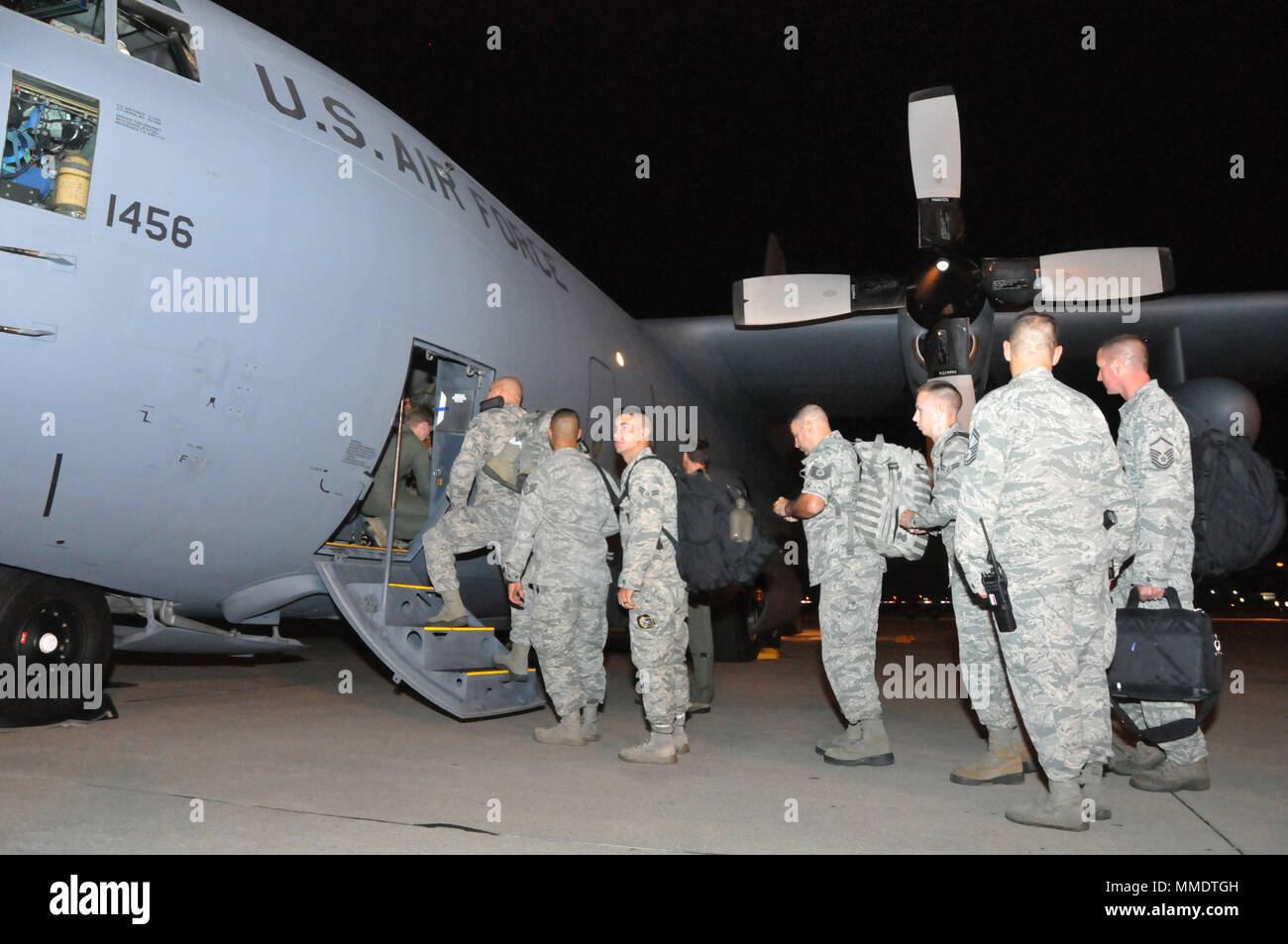 U.S. Airmen assigned to the Indiana Air National Guard, 181st ...