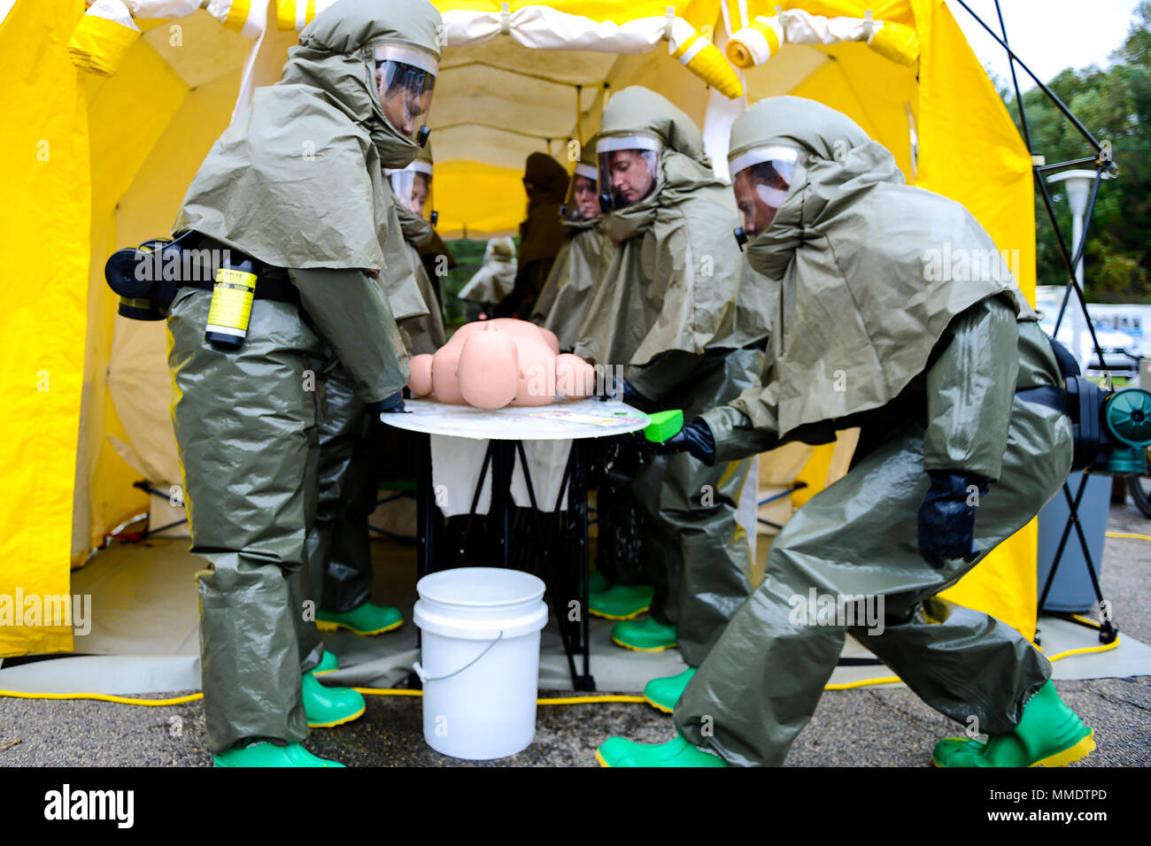 First reciever operations training hi-res stock photography and images ...