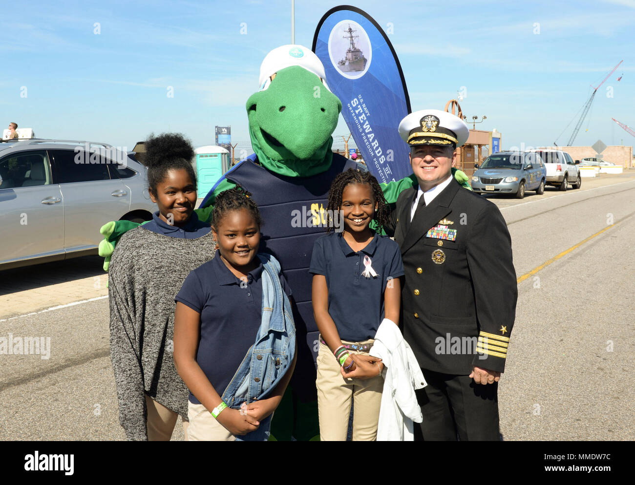 171020-N-FF404-122 NORFOLK, Va. (Oct. 20, 2017) Capt. Rich McDaniel ...