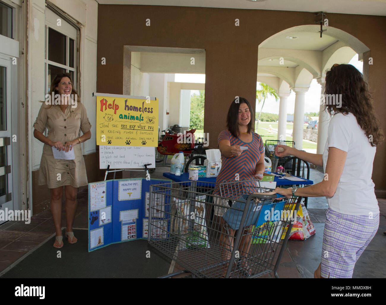 171021-N-WI626-038 SANTA RITA, Guam (Oct. 21, 2017) Jennifer LaBreche ...