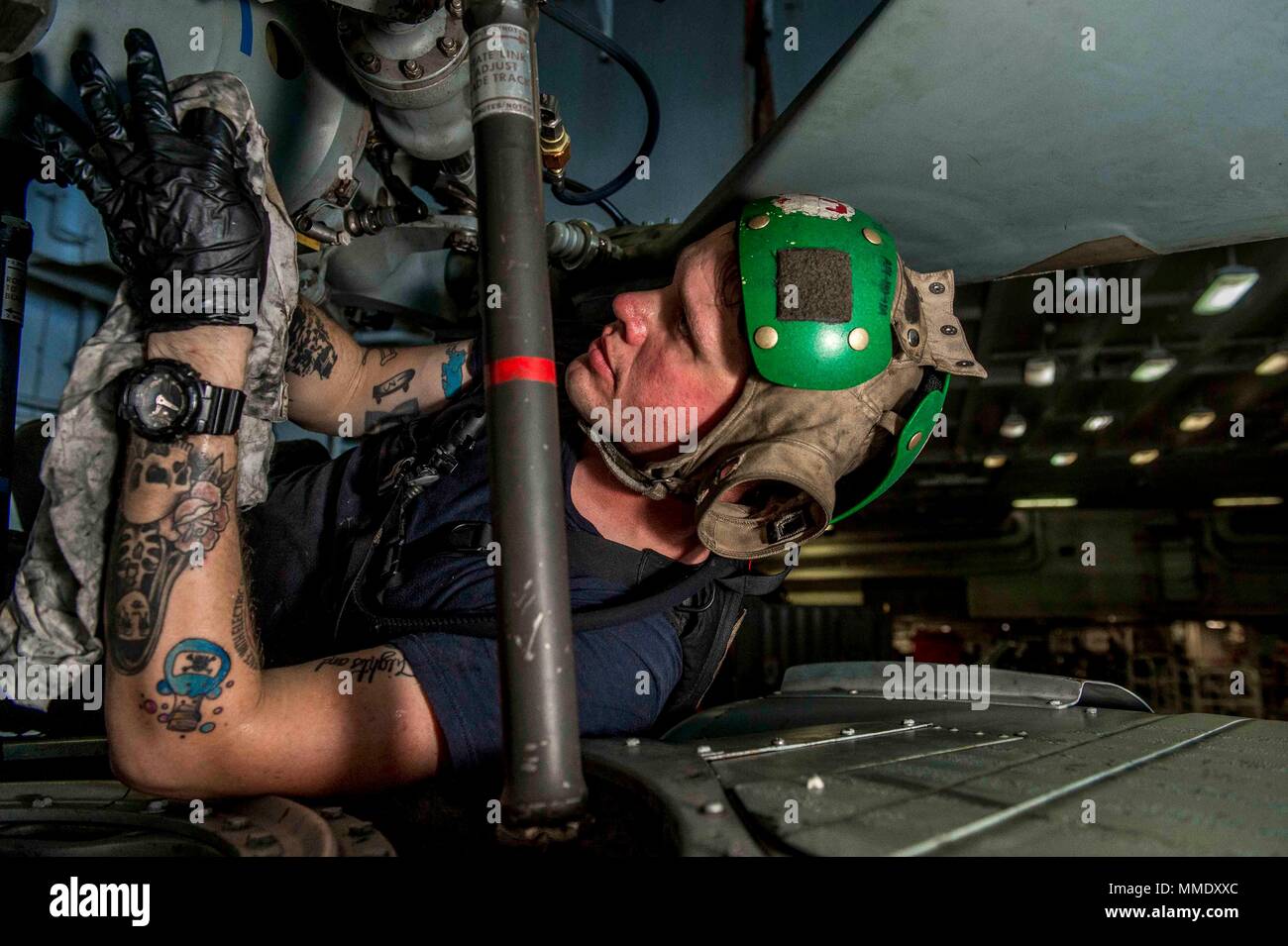 171023-N-NG136-194 ATLANTIC OCEAN (Oct. 23, 2017) Aviation Machinist's ...
