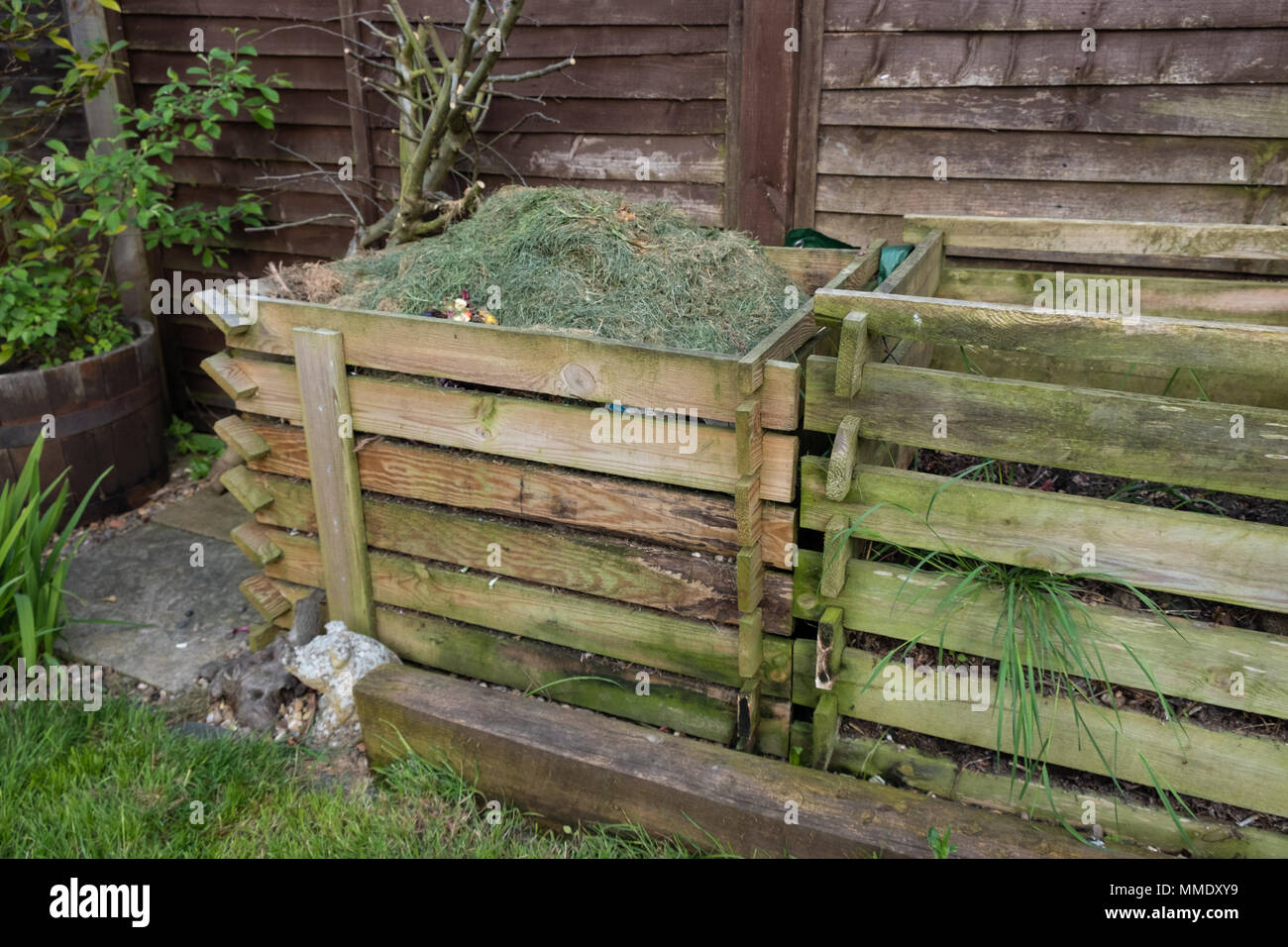 Compost heaps hi-res stock photography and images - Alamy
