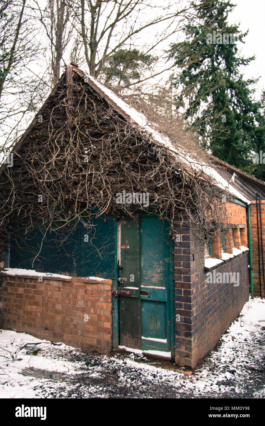 Brick garden outbuilding hi-res stock photography and images - Alamy