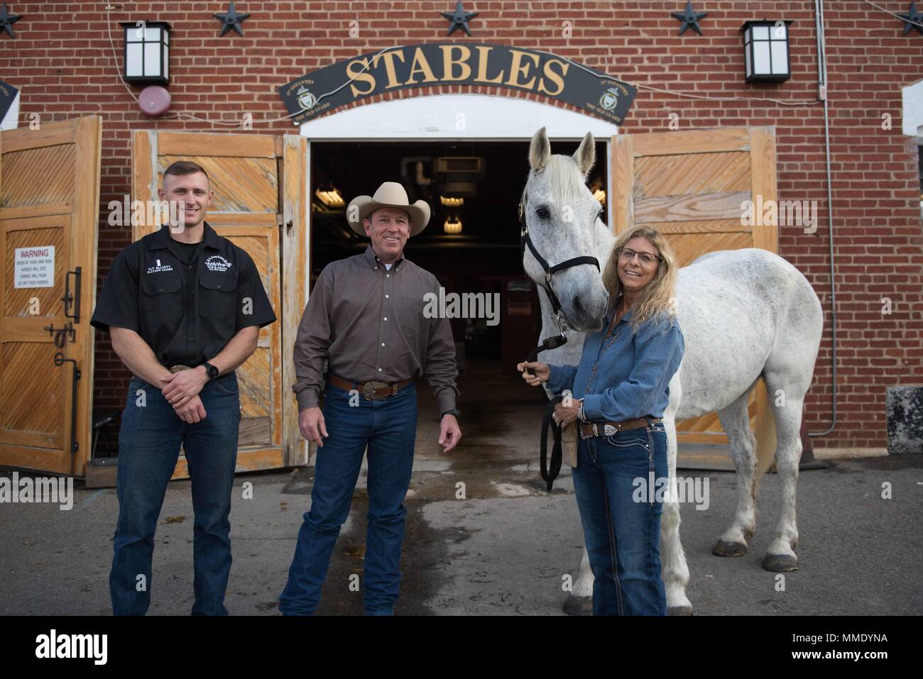 Smokey, a retired Caisson horse, is adopted after 15 years of faithful ...