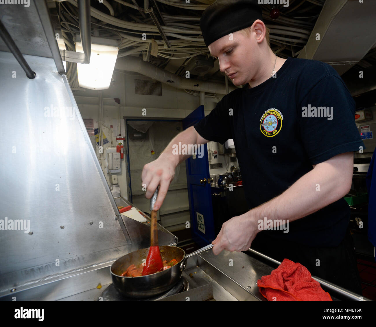 ARABIAN SEA (Oct. 23, 2017) U.S. Navy Culinary Specialist 3rd Class ...