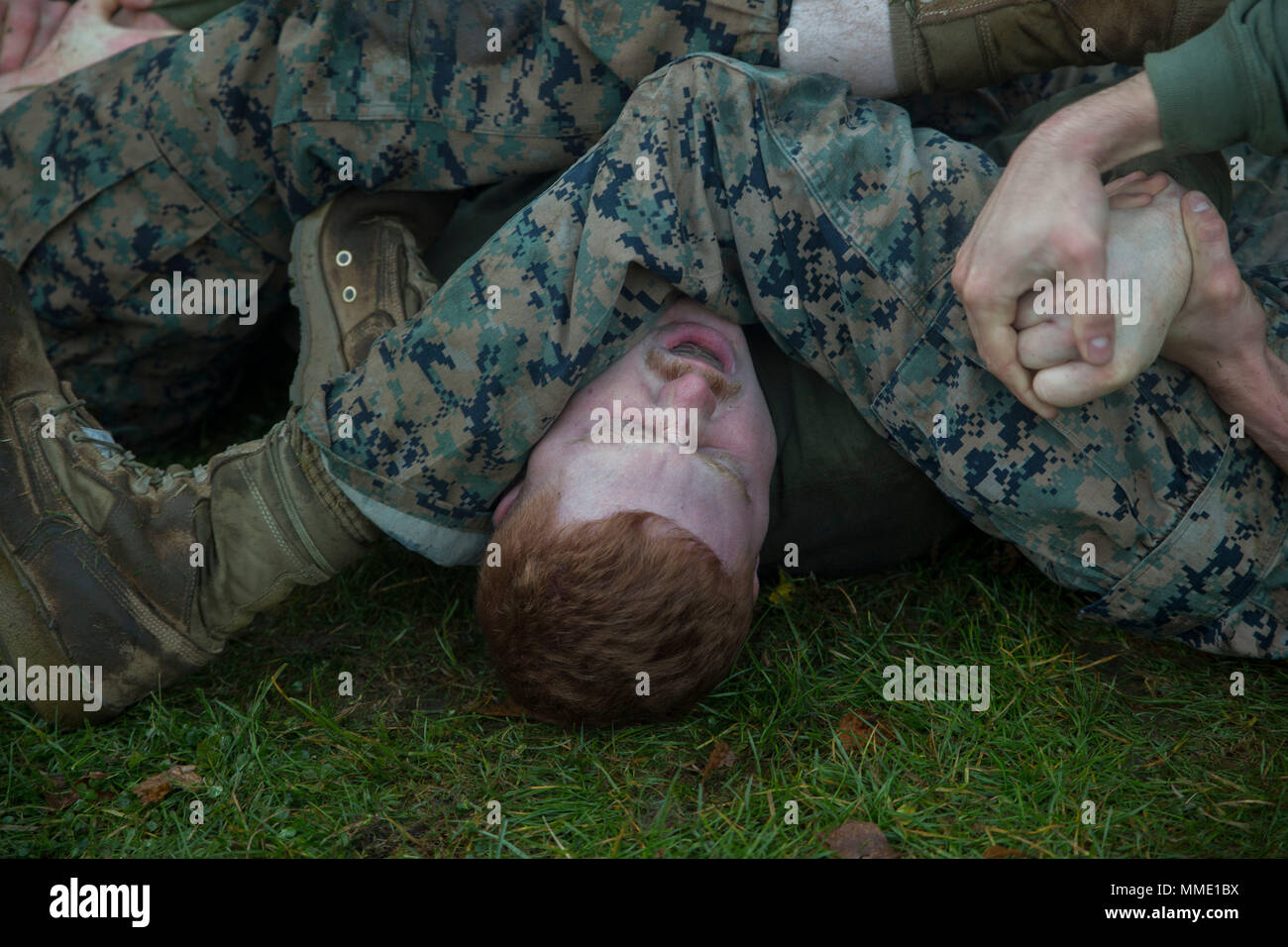 Humvee push hi-res stock photography and images - Alamy