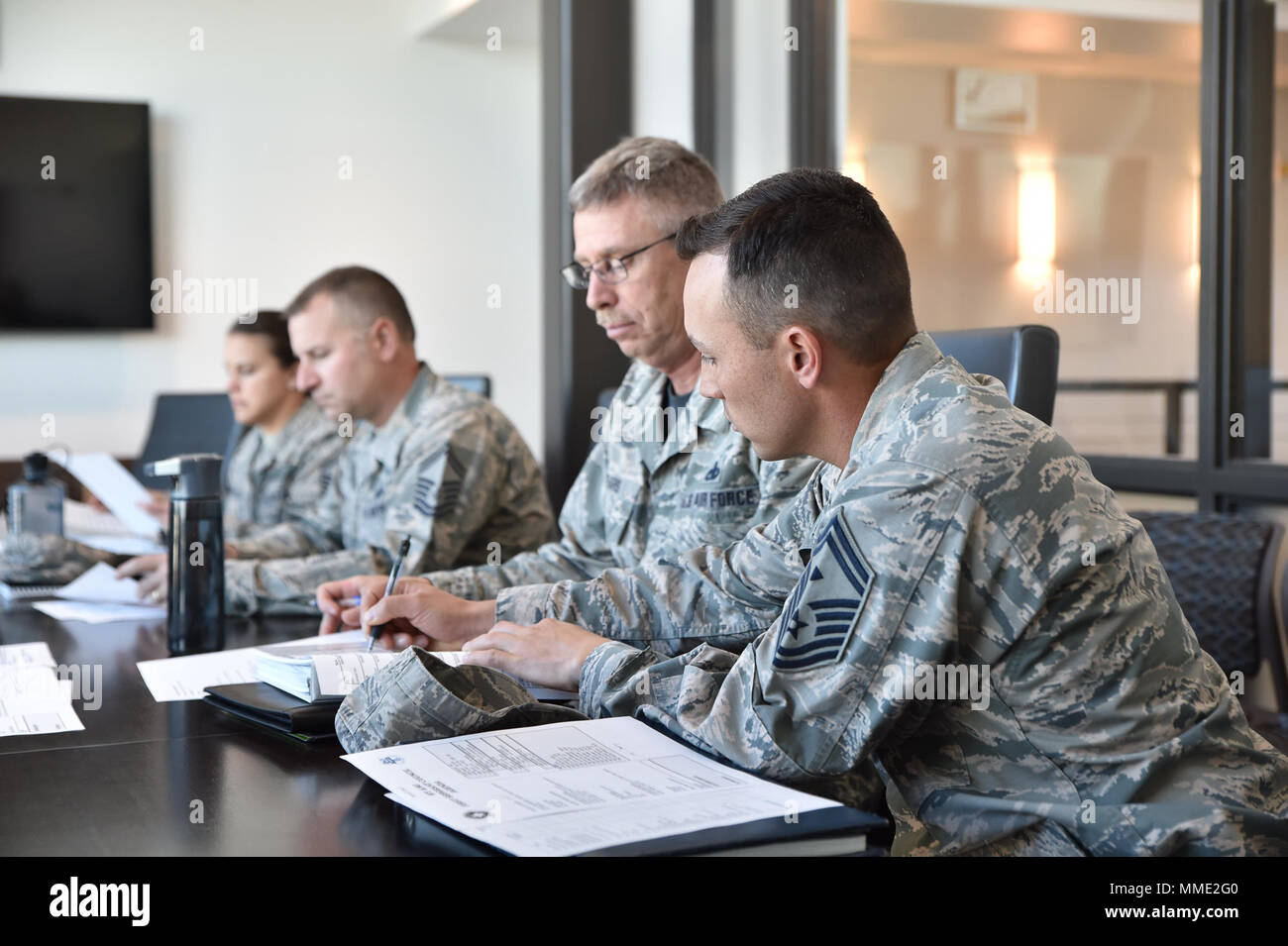 U.S. Air Force Senior Master Sgt. Thomas Turner, 153rd Airlift Wing ...