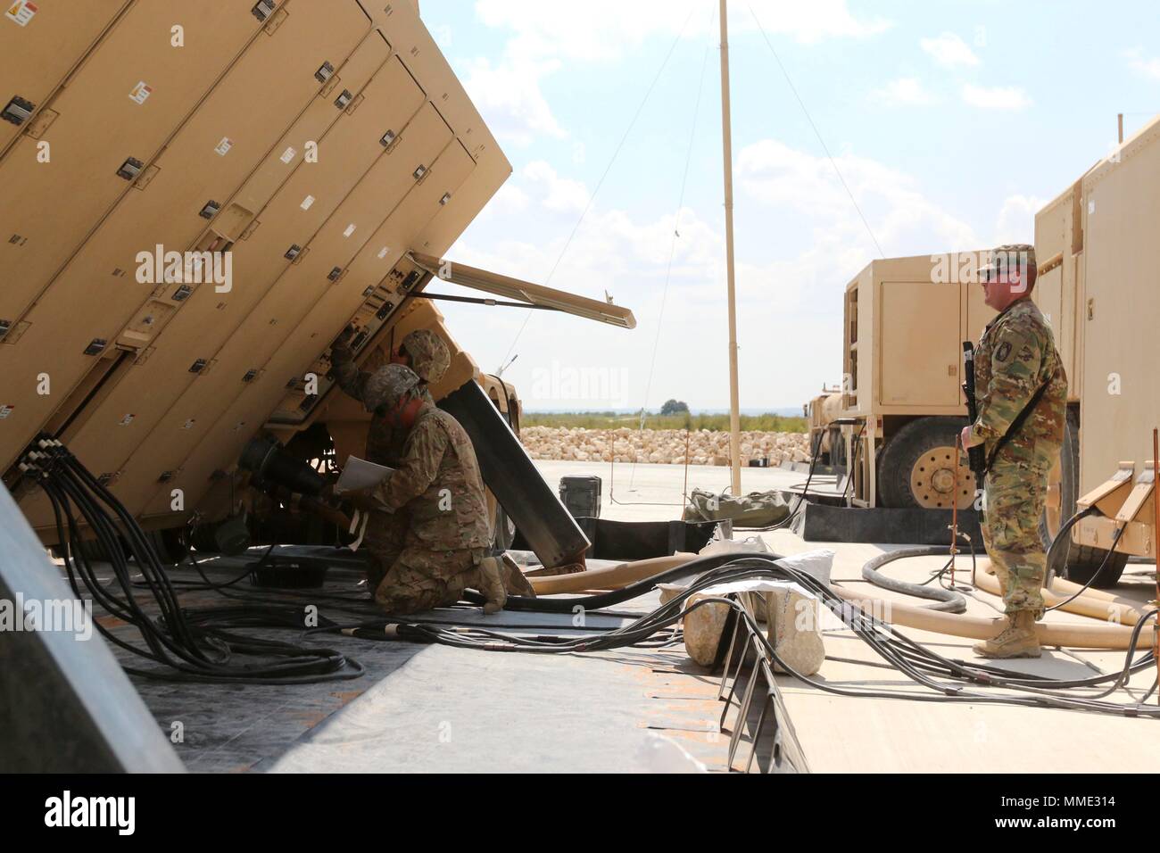 Thaad radar hi-res stock photography and images - Alamy