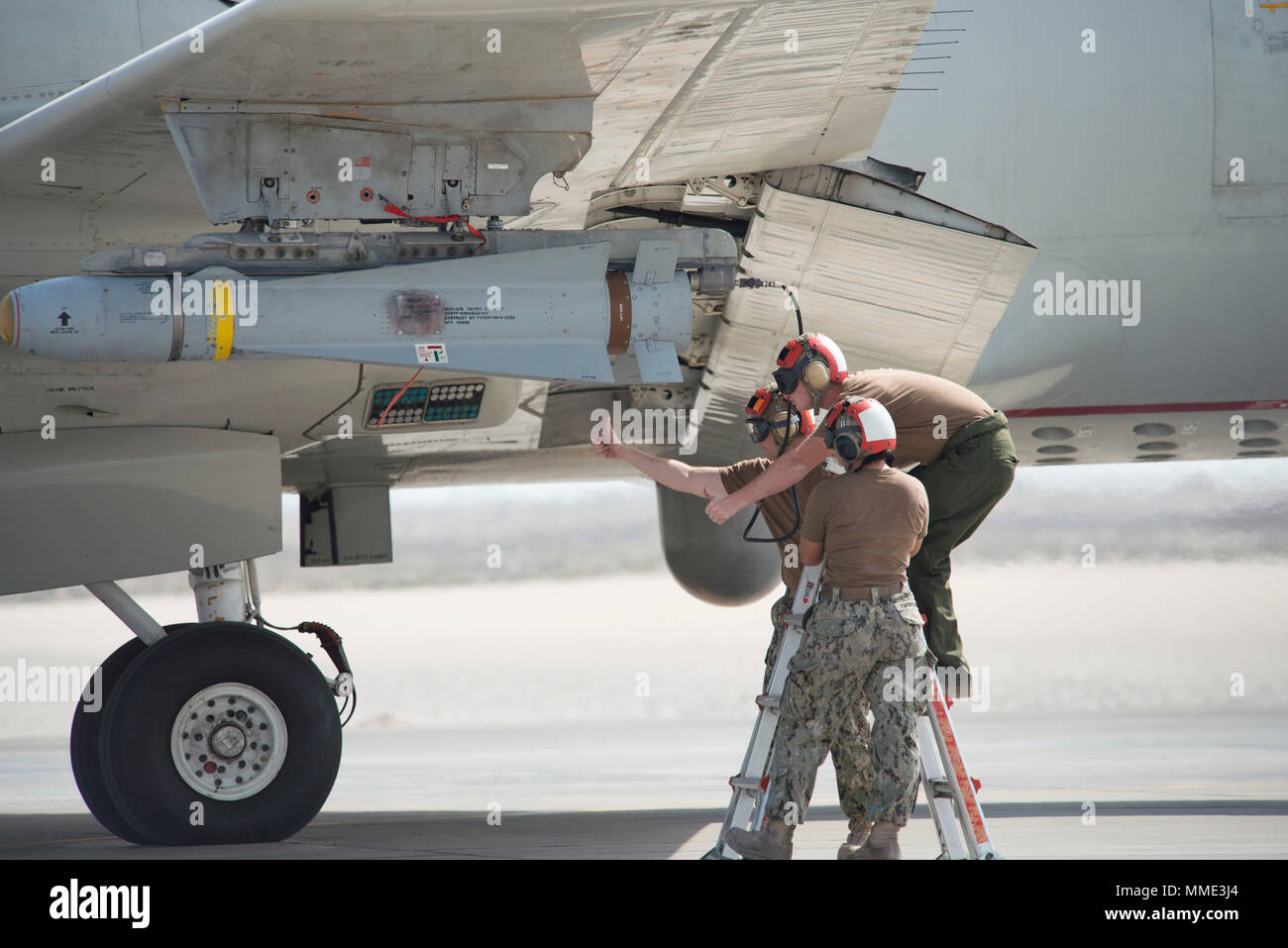 U s navy p 3 plane hi-res stock photography and images - Alamy
