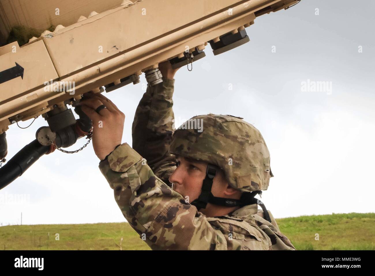 Soldiers weapon inspection hi-res stock photography and images - Alamy