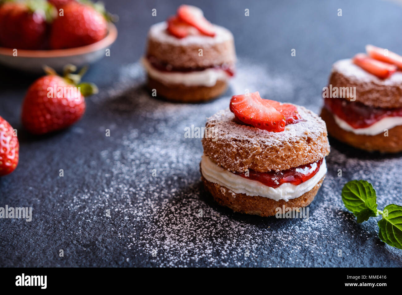 Mini victoria sponge sandwich cake hi-res stock photography and images ...