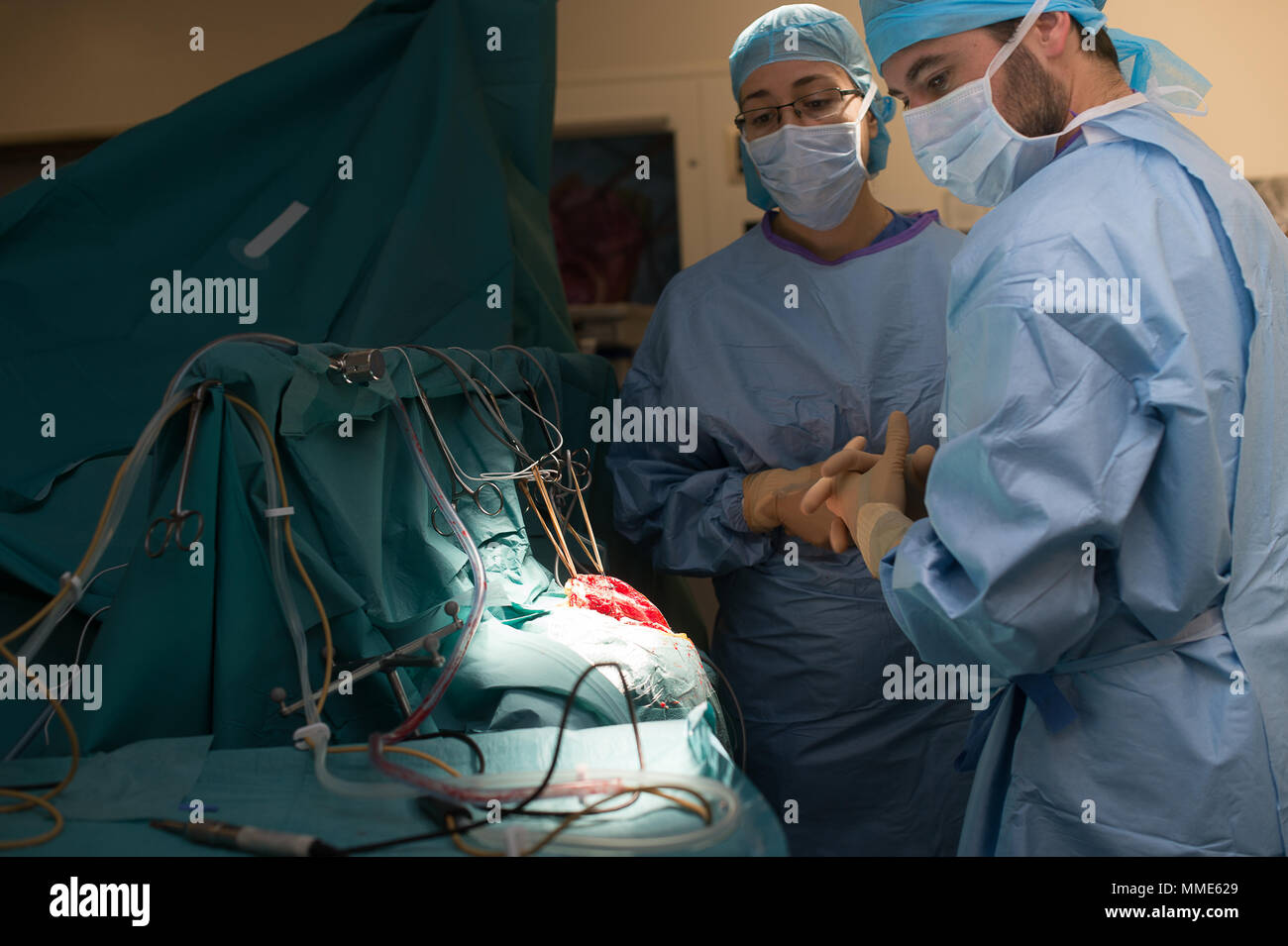 Craniotomy hi-res stock photography and images - Alamy