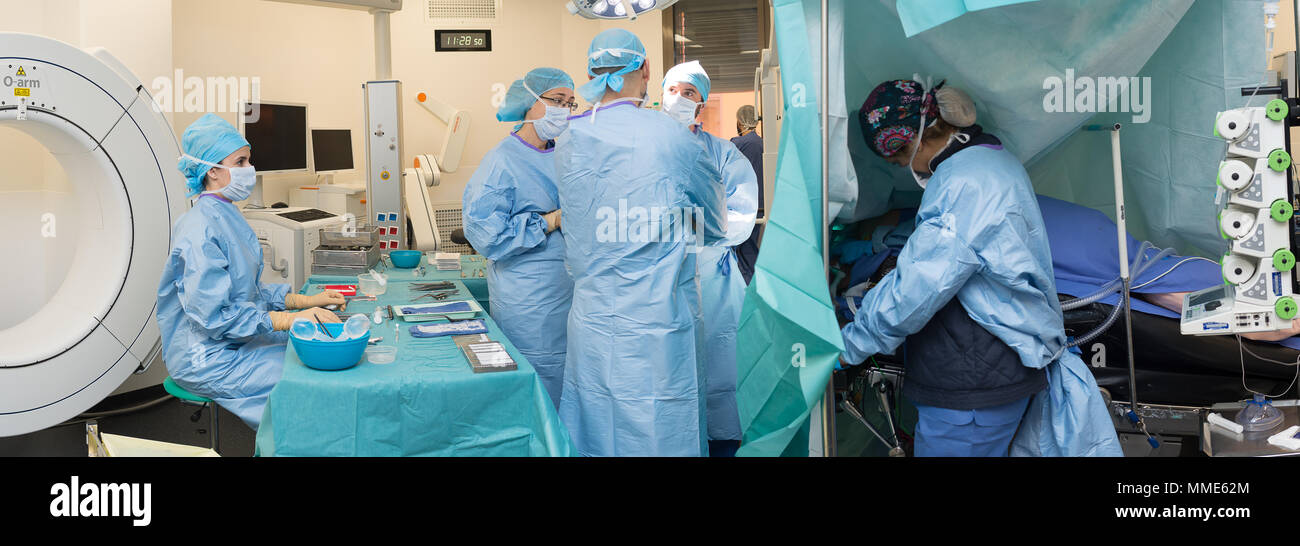 AWAKE BRAIN SURGERY Stock Photo - Alamy