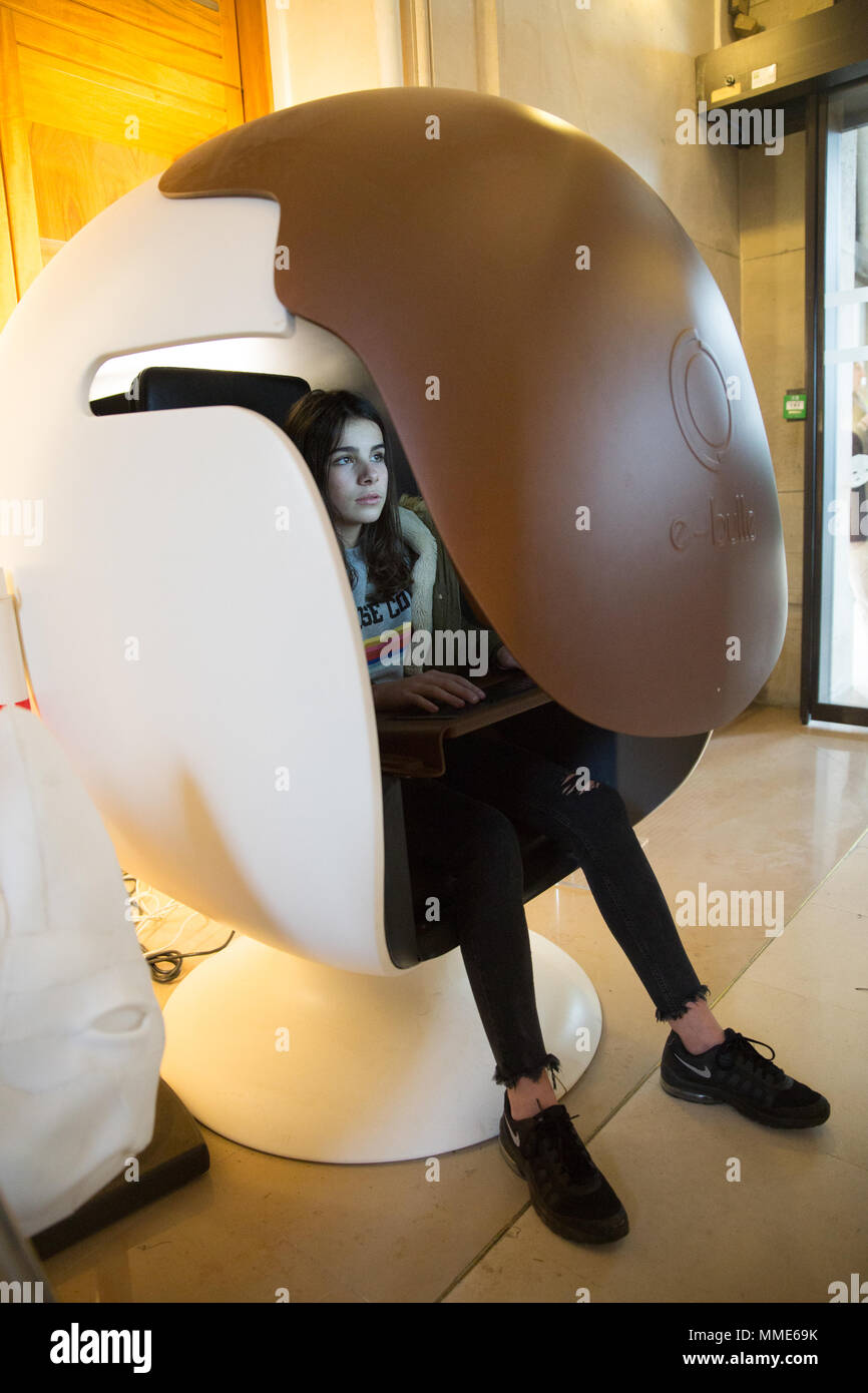 E Bulle High Resolution Stock Photography and Images - Alamy