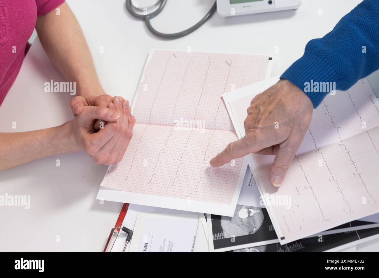 Diagnostics cardiology hi-res stock photography and images - Alamy