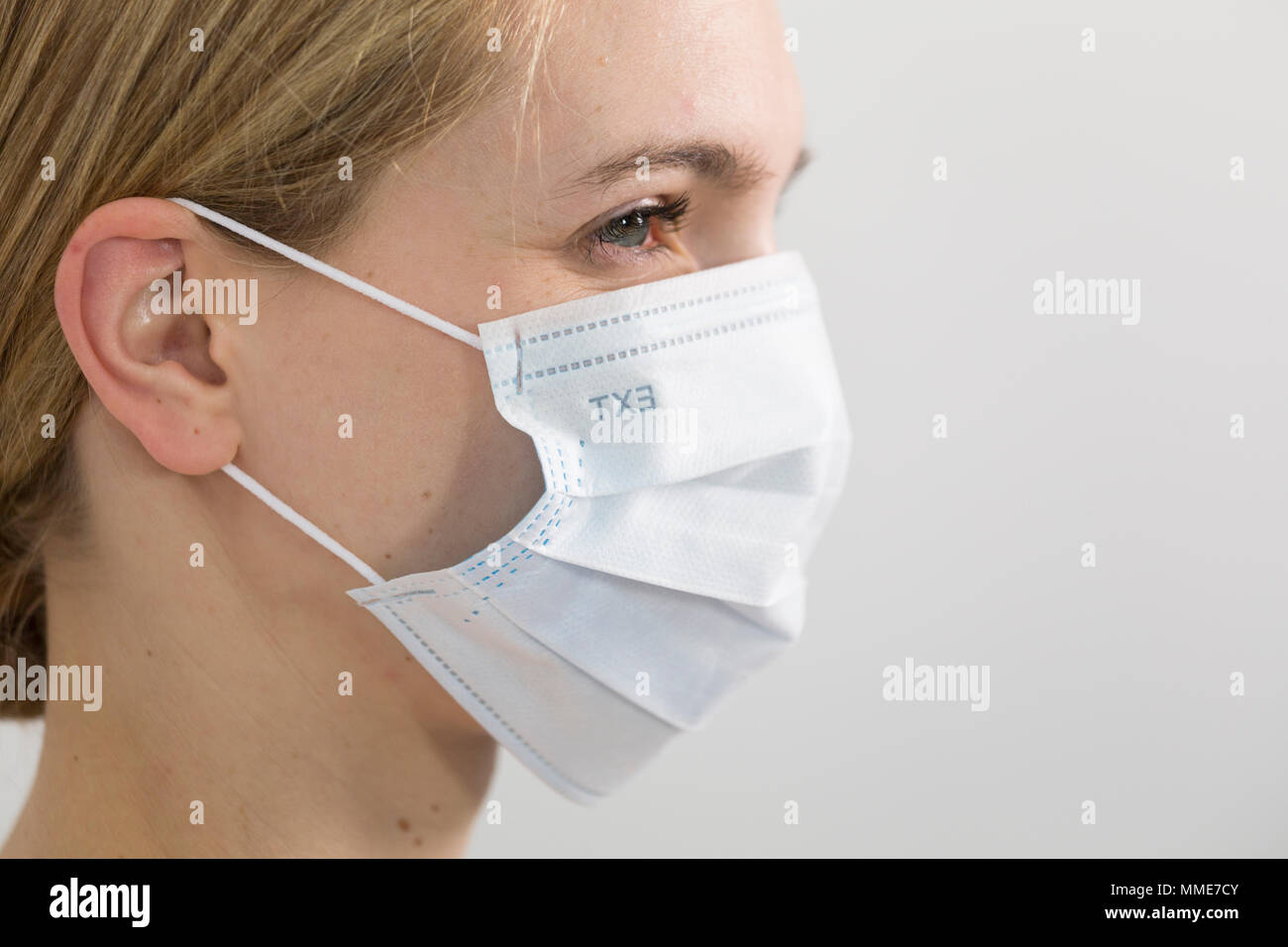 Women with hygienic mask hi-res stock photography and images - Alamy