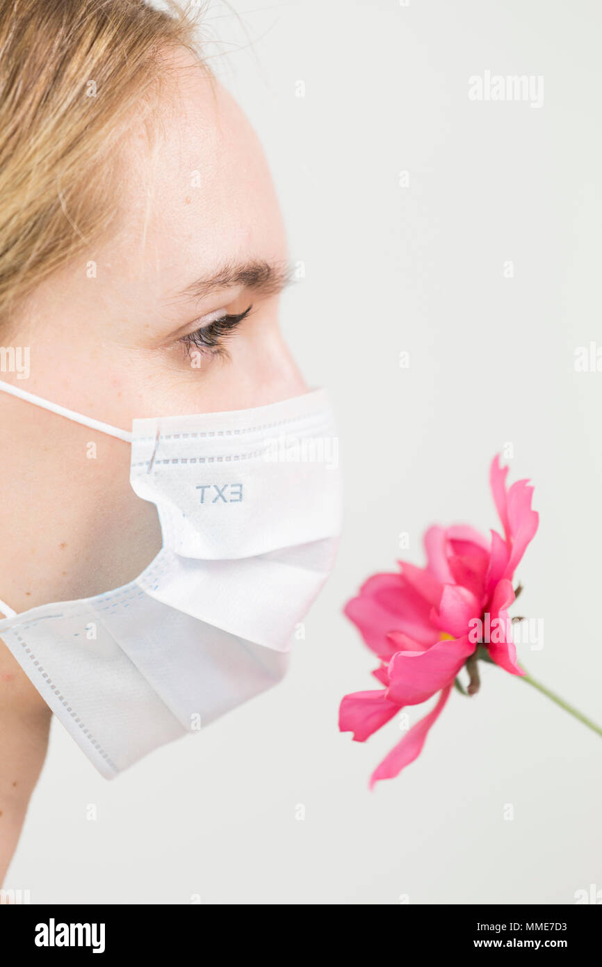 Allergy masks hi-res stock photography and images - Alamy