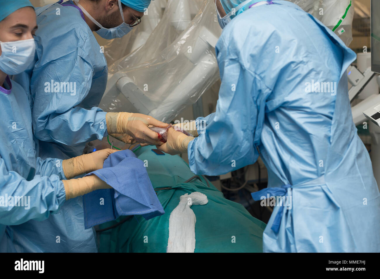 Transplant heal hi-res stock photography and images - Alamy