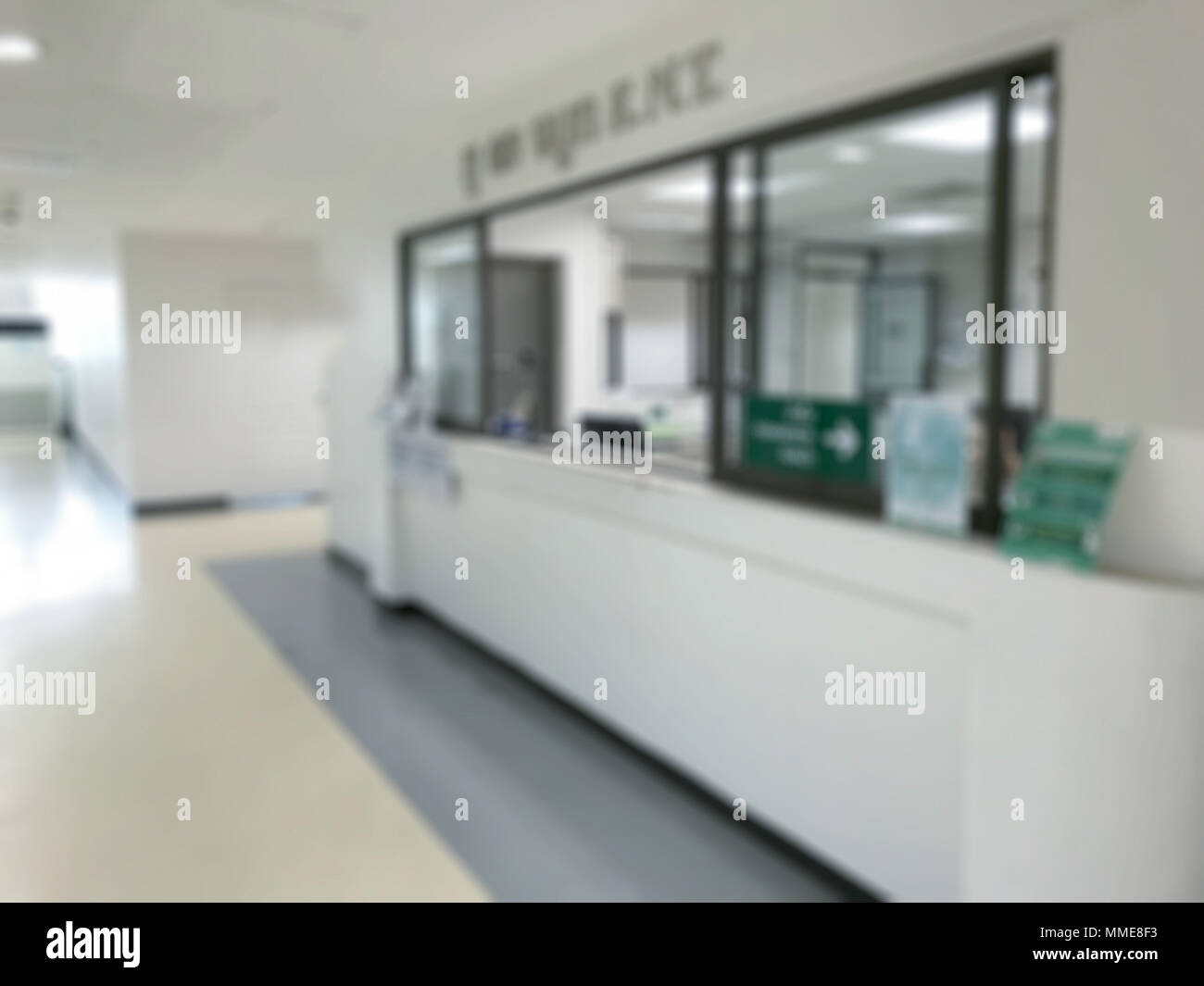 Cashier Counter Stock Photos & Cashier Counter Stock Images - Alamy