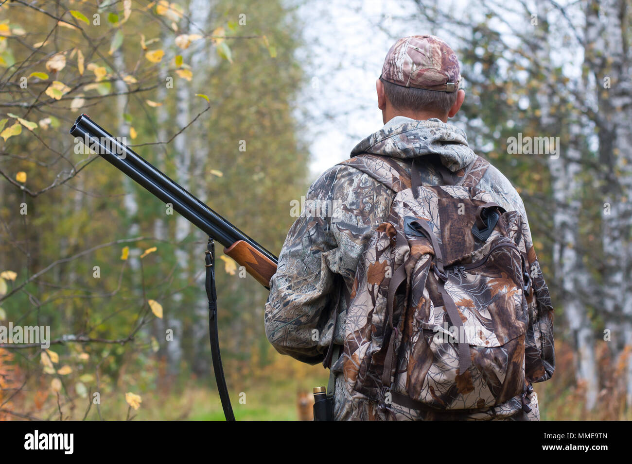 Hunting gun hi-res stock photography and images - Alamy