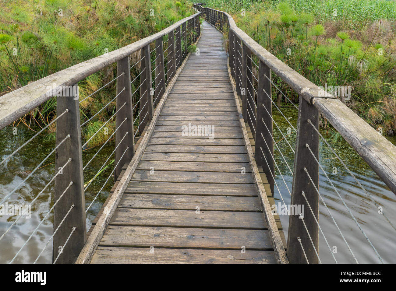 Elevated footpath hi-res stock photography and images - Alamy