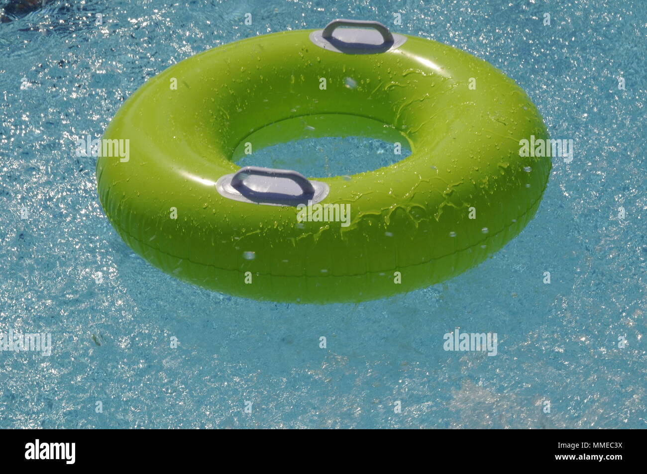 Life buoy on ocean hi-res stock photography and images - Alamy