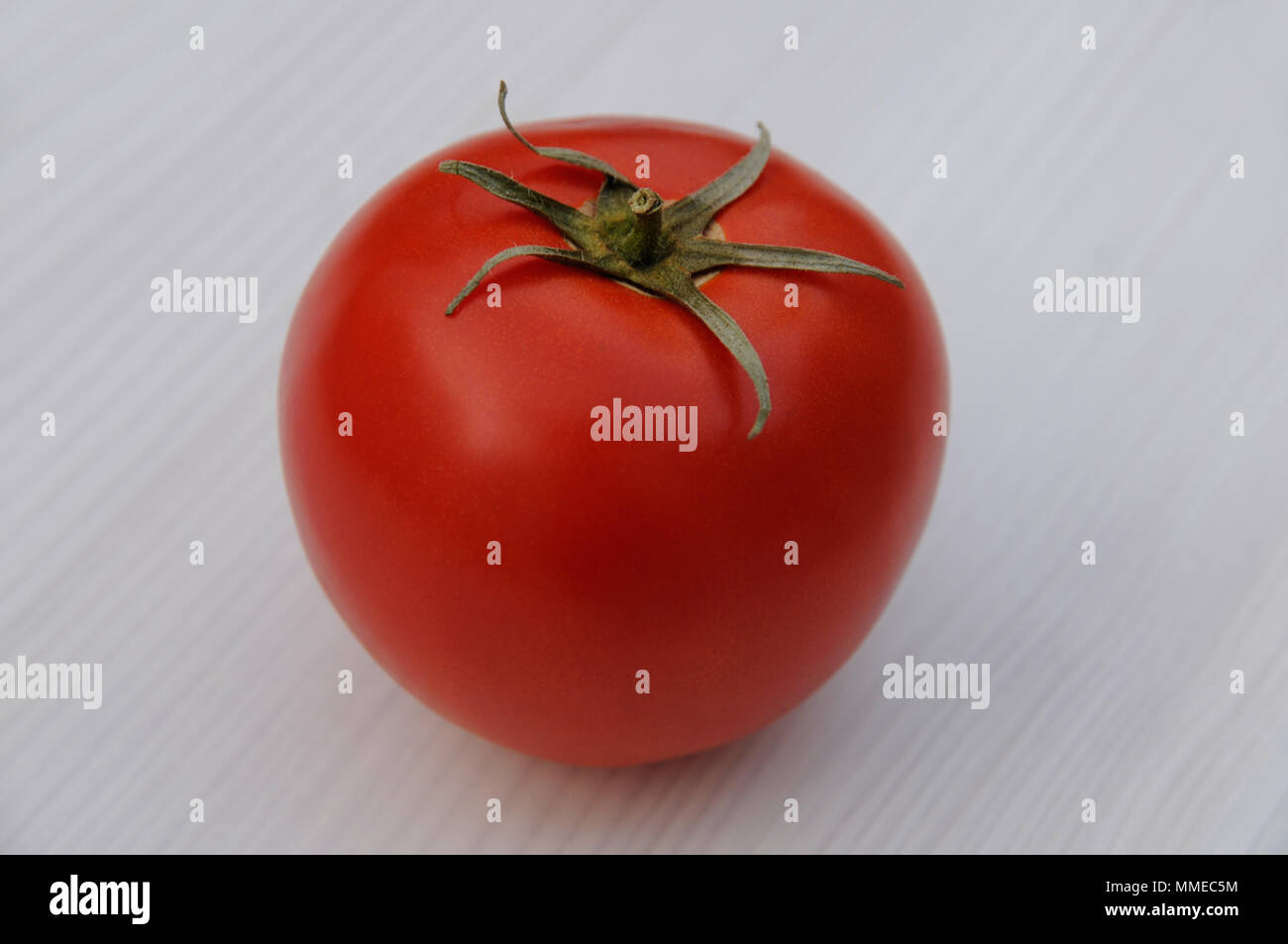 Tomato red hi-res stock photography and images - Alamy