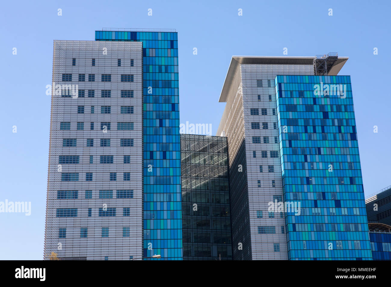 Whitechapel architecture modern historical hi-res stock photography and ...