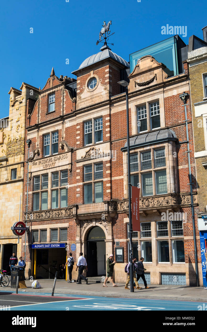 Whitechapel underground sign hi-res stock photography and images - Alamy