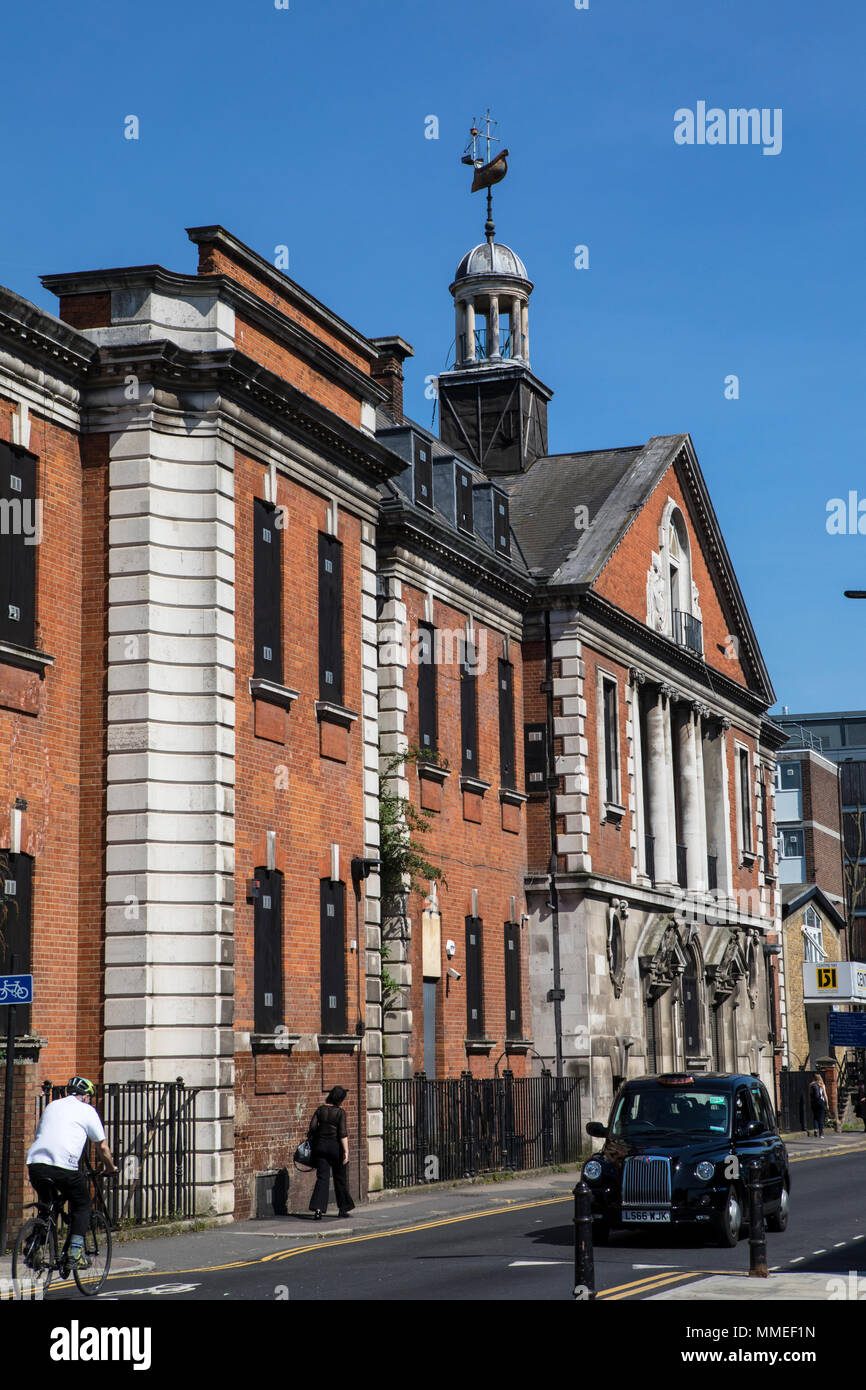 Old ship hackney hi-res stock photography and images - Alamy