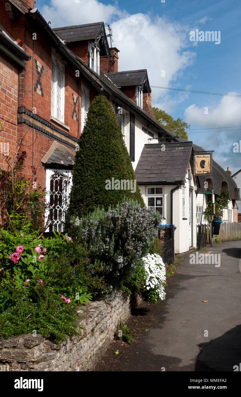 Moreton Morrell village view including Black Horse pub, Warwickshire ...