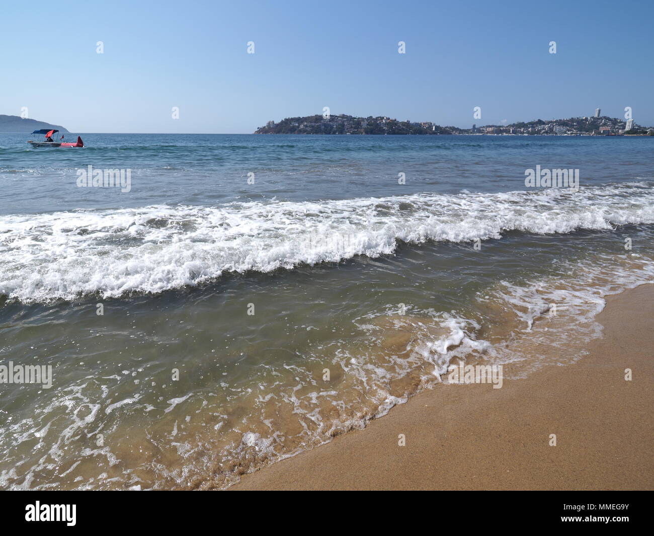 Panoramic colorful mexican landscapes of sandy beach at bay of ACAPULCO ...