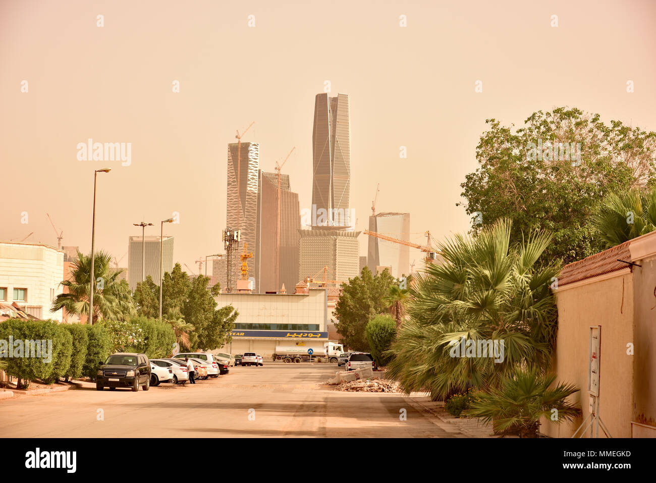 King abdullah financial district hi-res stock photography and images ...