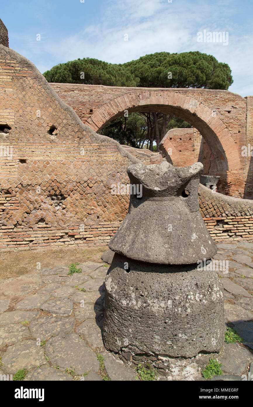 Ancient roman city of ostia antica hi-res stock photography and images ...