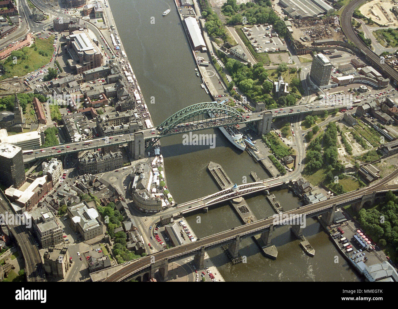 North and south piers at tynemouth hi-res stock photography and images ...