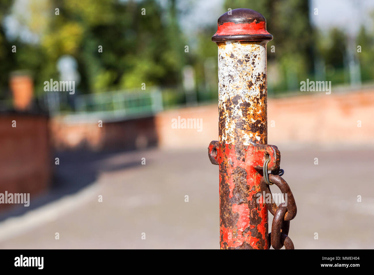 Red and white poles hi-res stock photography and images - Alamy