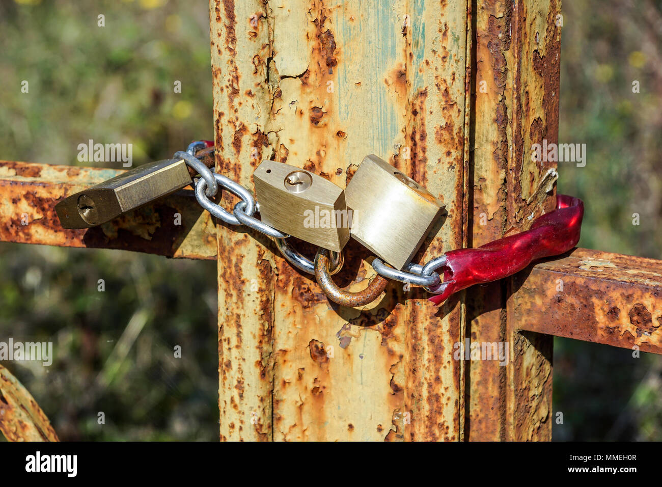 Chain security isolated steel protection metal hi-res stock photography ...