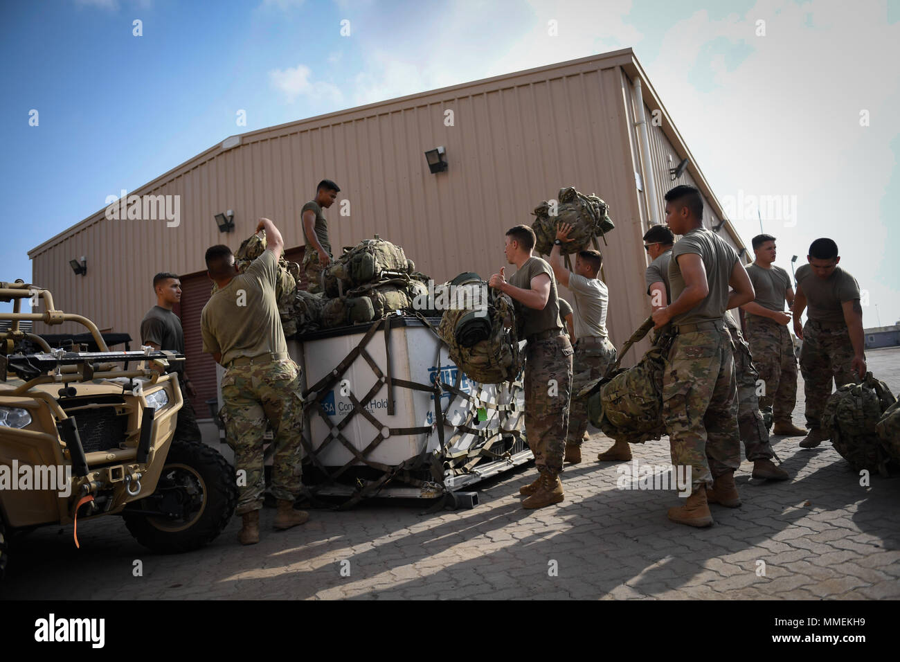 U.S. Army Soldiers assigned to Combined Joint Task Force-Horn of Africa ...